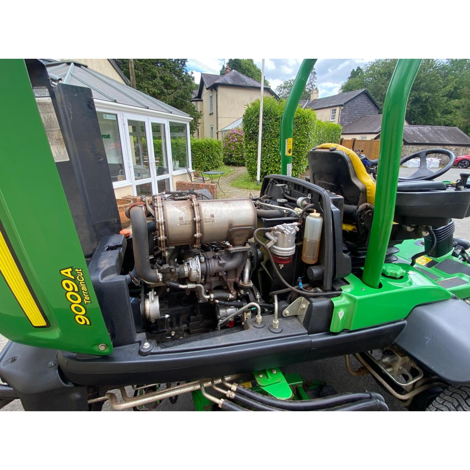 Used John Deere 9009A Semi-Rough Mower - Powercut